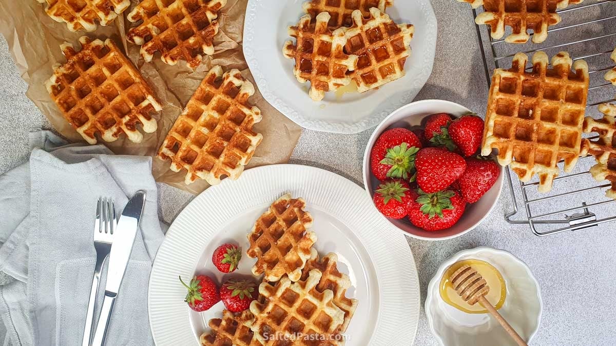 Gofry belgijskie czyli drożdżowe gofry z Liège - SaltedPasta